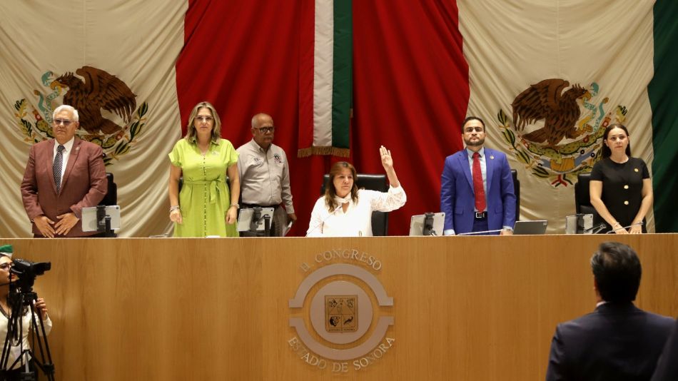 Congreso hace un llamado a municipios para prevenir suicidio y promover salud mental - Sergio Valle